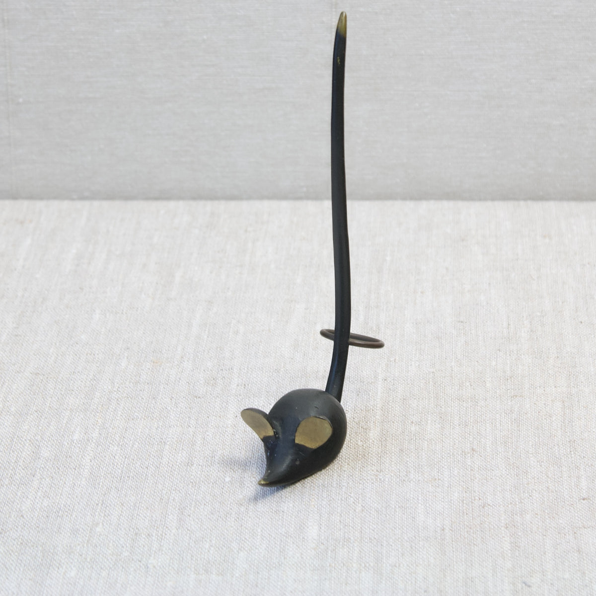 Walter Bosse Mouse Pretzel Holder – Art & Utility